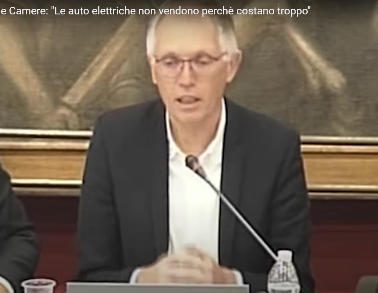 Tavarez alla Camera vuole che gli Italiani gli paghino le auto