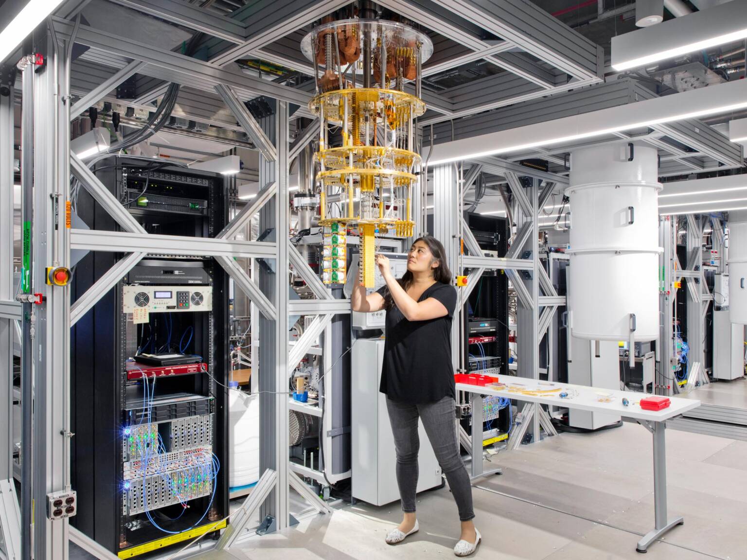 IBM will launch the largest quantum computer in 2025 - Economic Scenarios