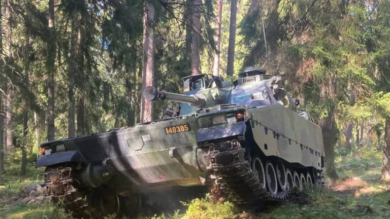 Canada rushes to arms: 250 new armored vehicles and tanks for the ...